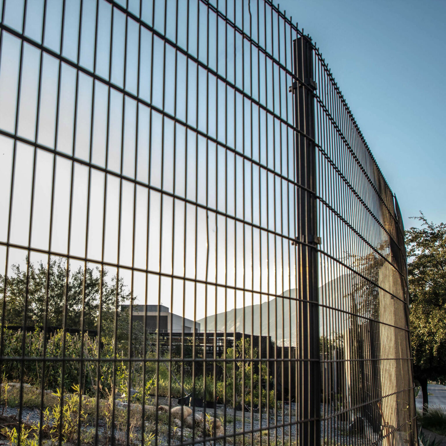 Contempo – Designmaster Fence